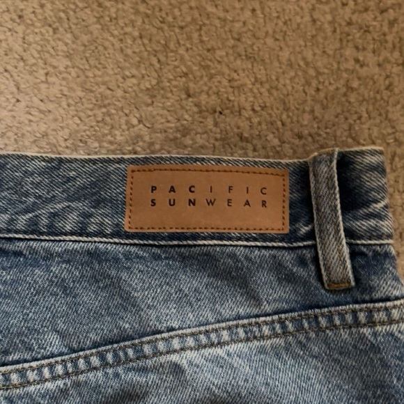 PacSun | Jeans | Cute Jeans With Small Rips No Staining Popular Style ...